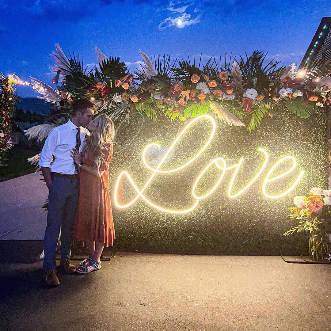 29 Event Decoration Neon Signs Ideas For Wedding Party - FastNeonSigns
